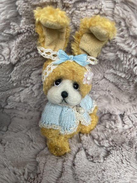 Lucy by Oli Bears - Bear Pile