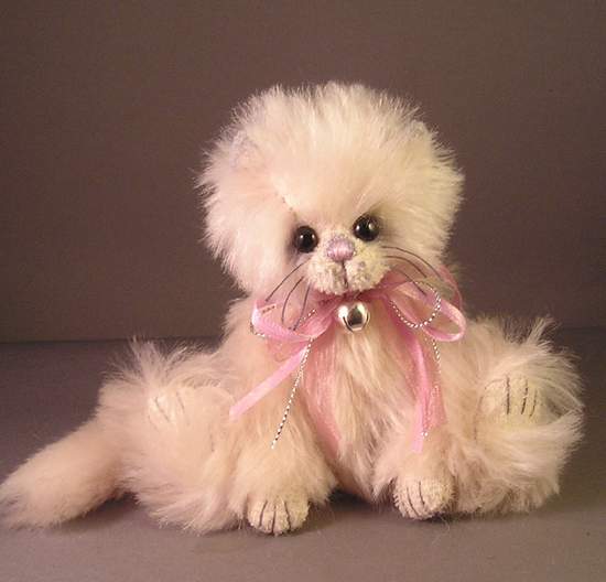 Cheeky Little Kitten by Lynn Bowie. - Bear Pile