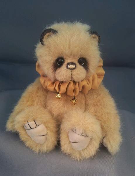 Pierro by Lynn Bowie. - Bear Pile