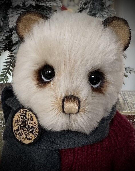 Barley by Lynn Bowie. - Bear Pile