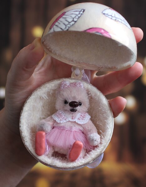 Miniature ballerina Lola by Nataliia Ivanova - Bear Pile