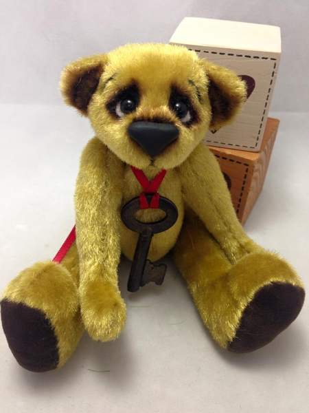 Teddington by Cooper Bears - Bear Pile