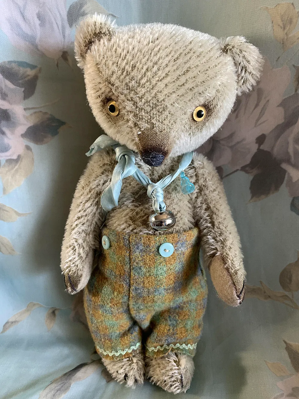 Mohair bear named Silver by Danielle Roothooft of Pussman - Bear Pile