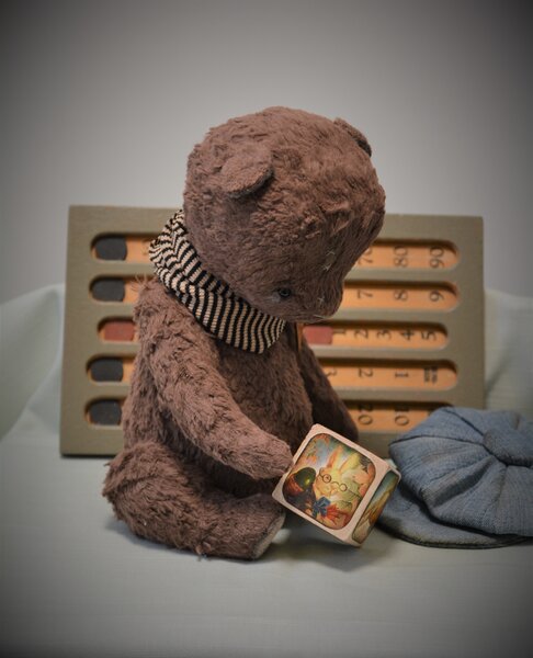 vintage style with flat cap by ac bears and crafts - Bear Pile
