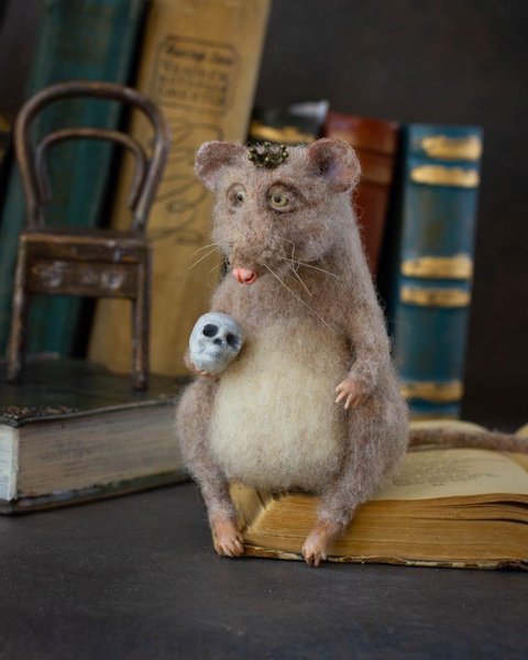 Mouse Hamlet by Ekaterina Vysotskaya - Bear Pile