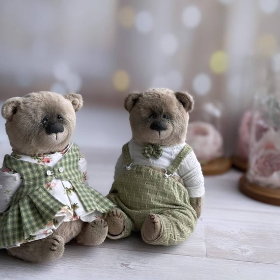 Lot Teddy Bears Fred and Freda by Povoroznyk Natalya - Bear Pile