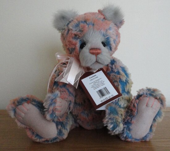 Confetti by Charlie Bears - Bear Pile