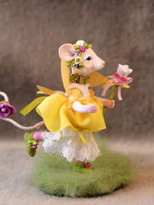 Hedgehog HUBERT by Happy Family - Bear Pile