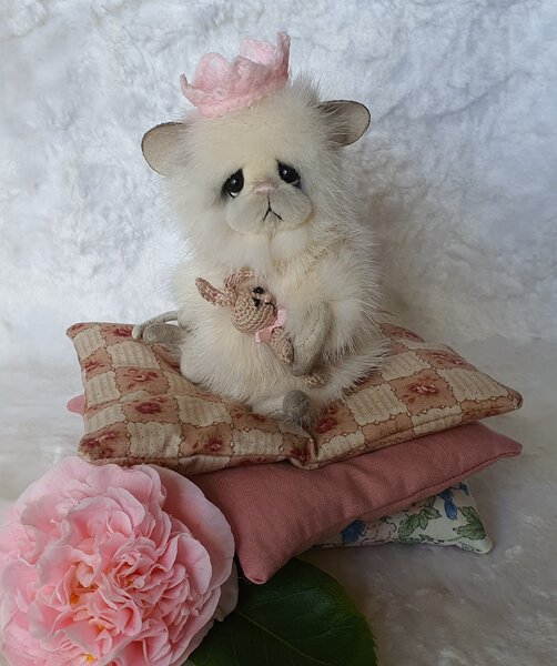 PRINCESS MINIATURE MINK MOUSE by Julie Beveridge Just Tiny Tedz - Bear Pile