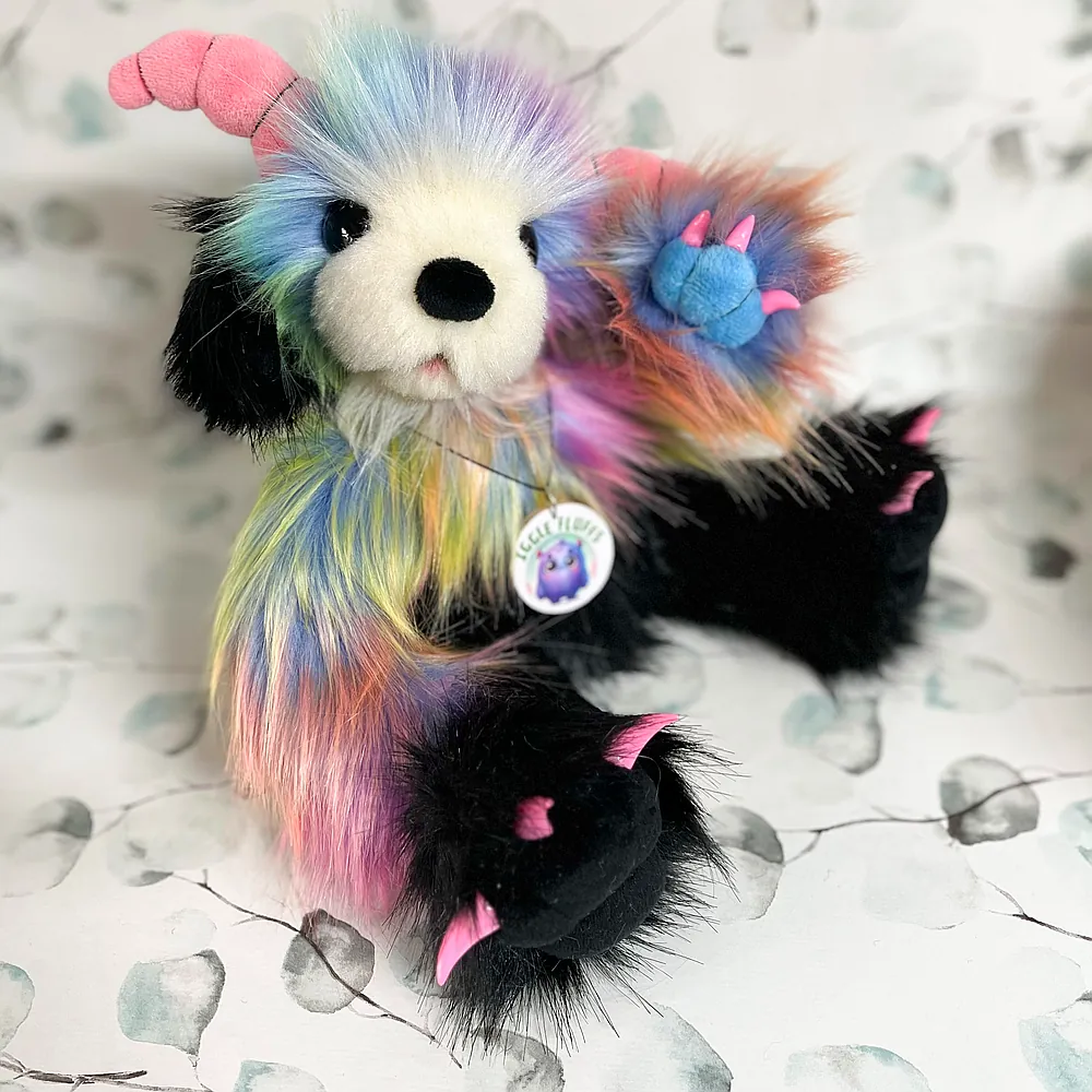 Lyria by Sam Margesson - Bear Pile
