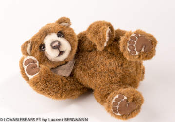 CHARLIE by L.Bergmann for LOVABLE BEARS - Bear Pile
