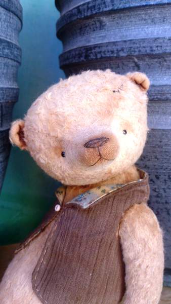 Mr.ZINGER by Jevgeni Bulahtin - Bear Pile