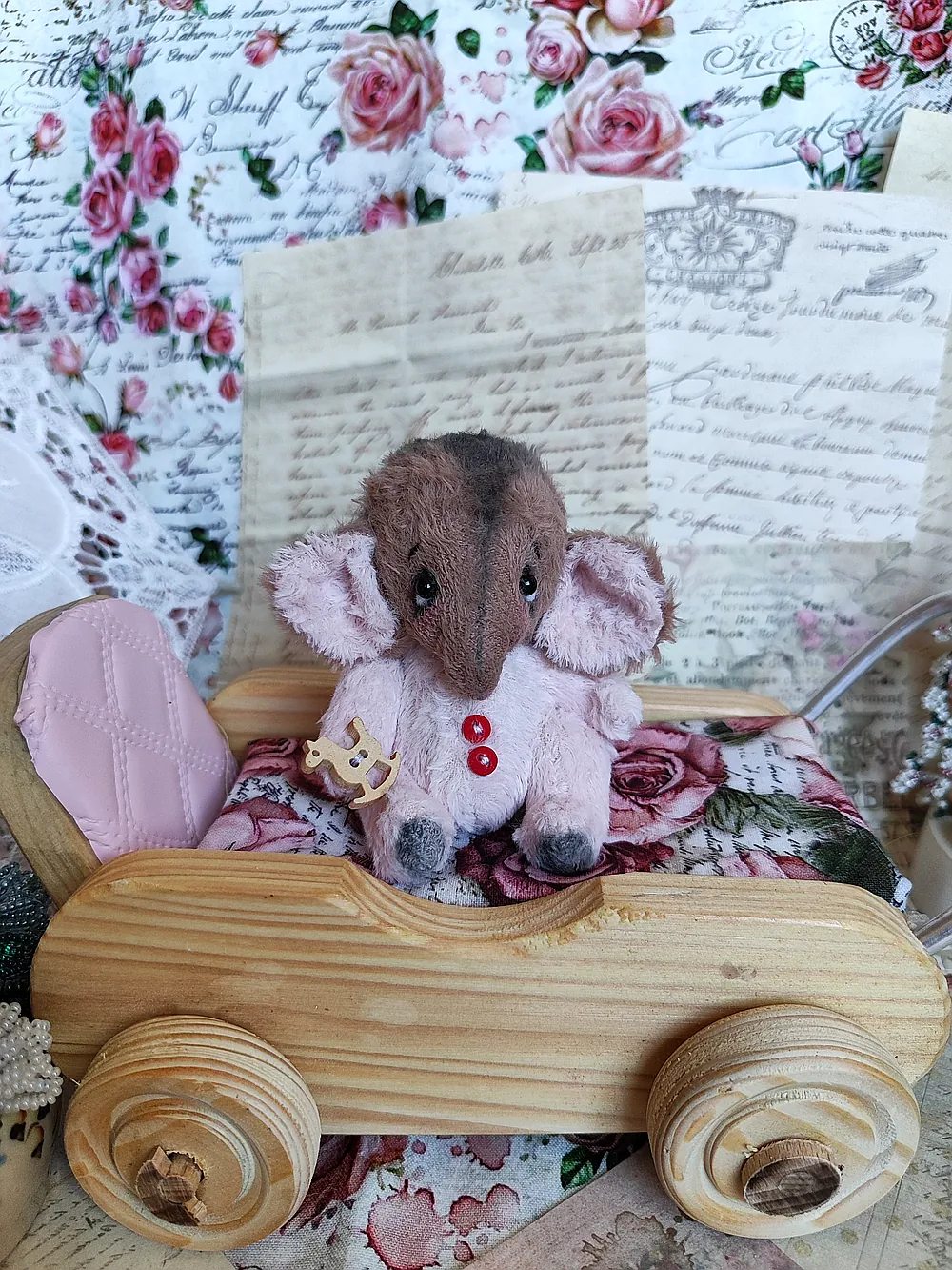 Mimi by Miola Teddies - Bear Pile