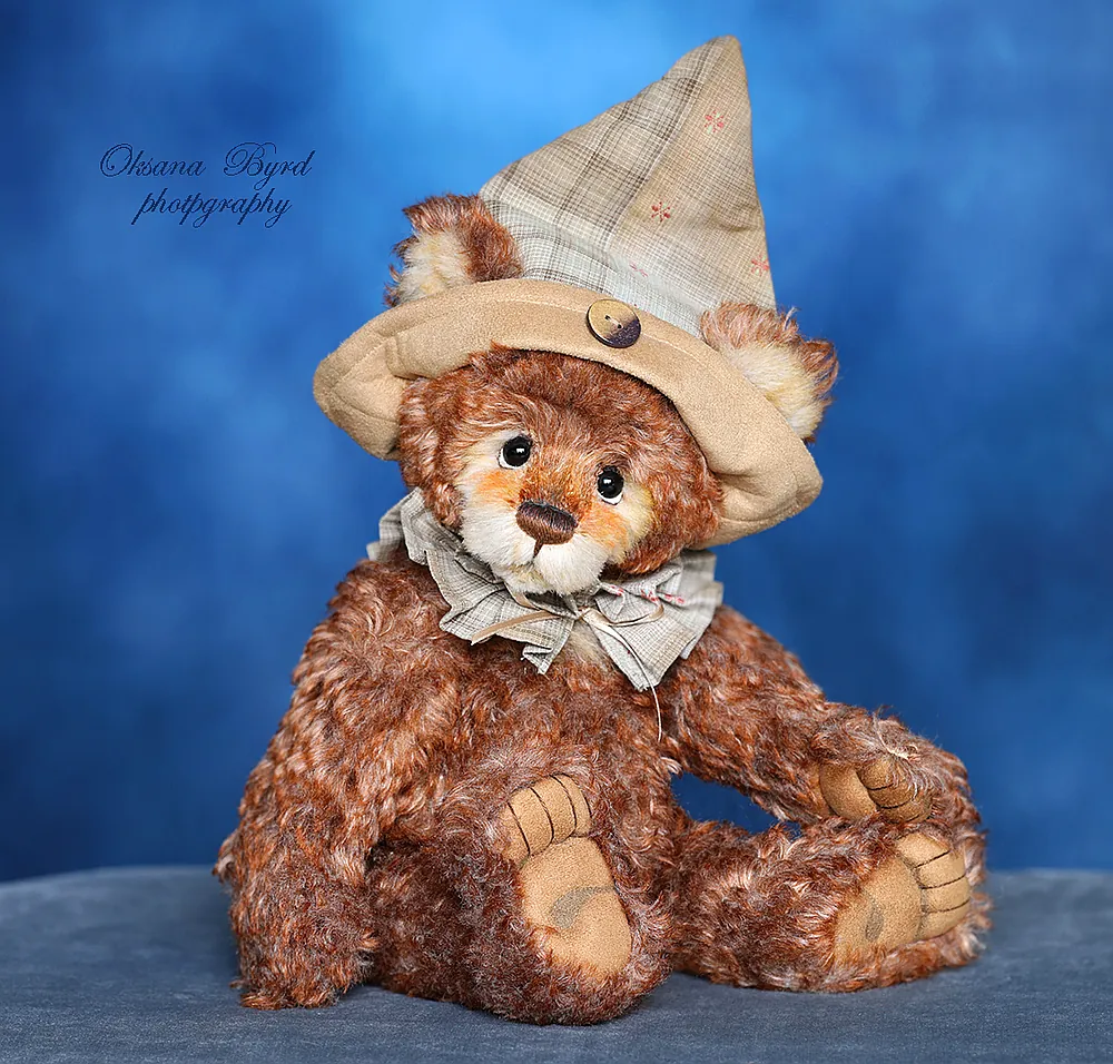 Grimaldi by Charlie Bears - Bear Pile