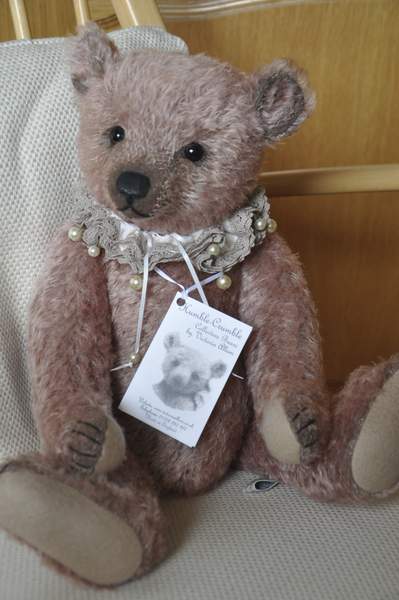 Ninon by Victoria Allum, Humble Crumble - Bear Pile