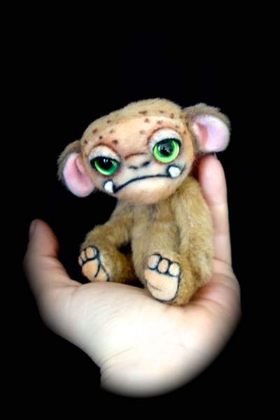 Sachi the little Monster by Lies & Lot Bears - Bear Pile