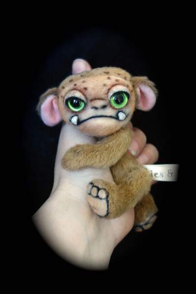 Sachi the little Monster by Lies & Lot Bears - Bear Pile