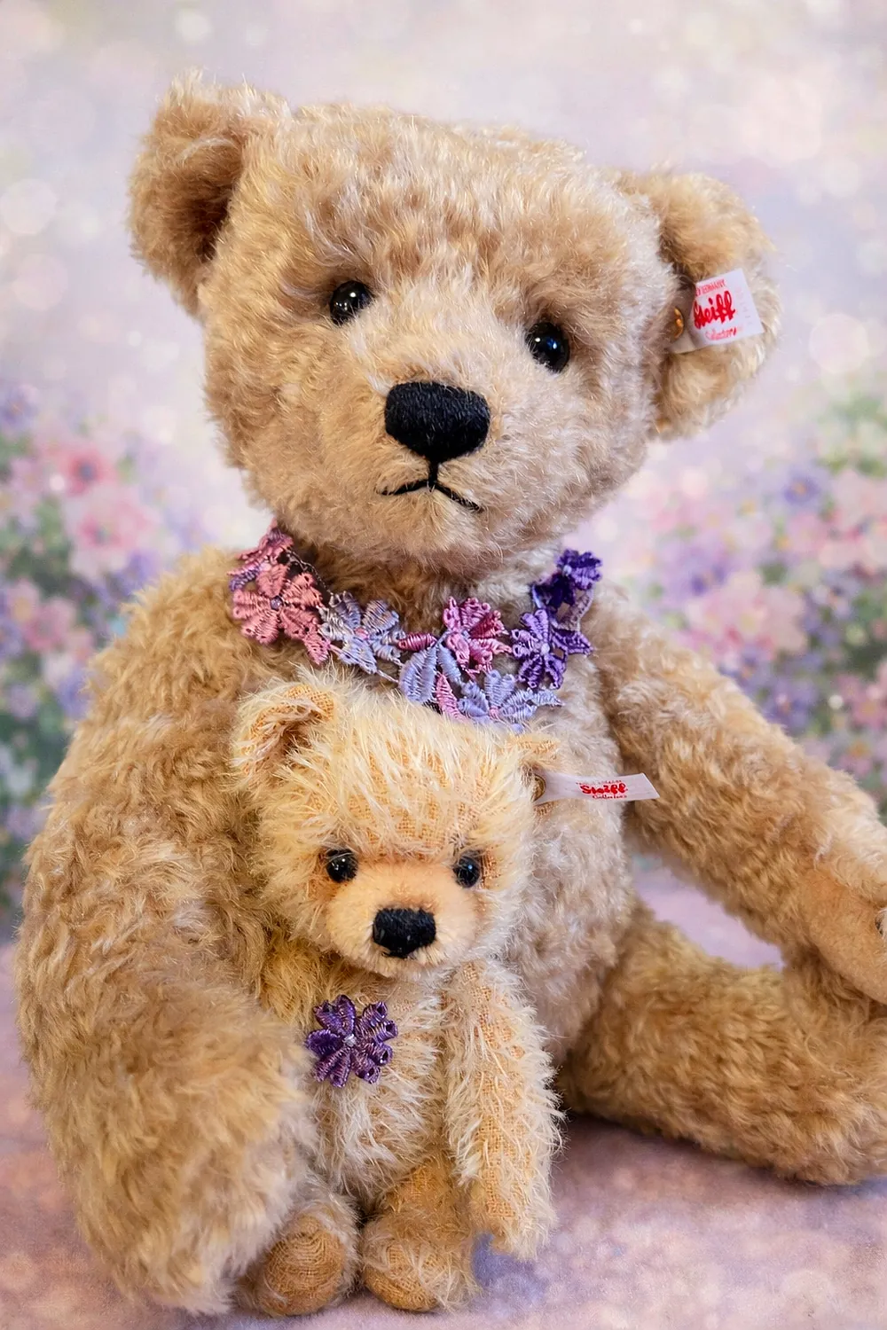 Flora and Florinchen by Steiff - Bear Pile