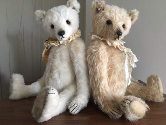 Hutton by Karen Brentnall Kaz Bears - Bear Pile