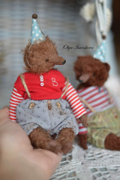 Bim by Olya Isaenkova - Bear Pile