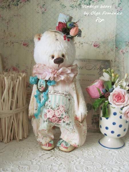 Teddy bear Simon by Olga Fomenko - Bear Pile