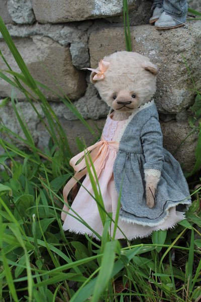 Elizabeth by Moshkina Elena - Bear Pile