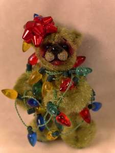 Maritza by Madsen Miniatures - Bear Pile