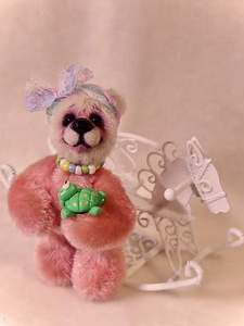 Maritza by Madsen Miniatures - Bear Pile