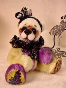 Maritza by Madsen Miniatures - Bear Pile