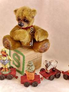 Maritza by Madsen Miniatures - Bear Pile