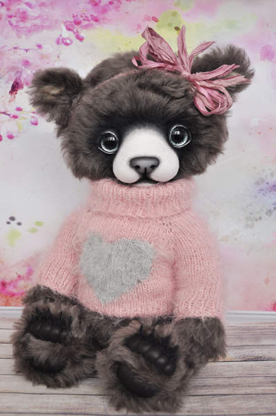 Teddy bear Alison by Xenia Miletskaya - Bear Pile