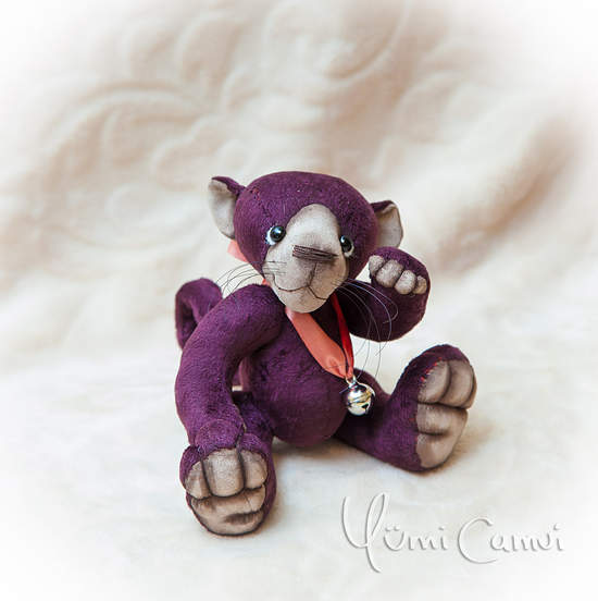Vintage Violet Panther Wamba by Yumi Camui - Bear Pile
