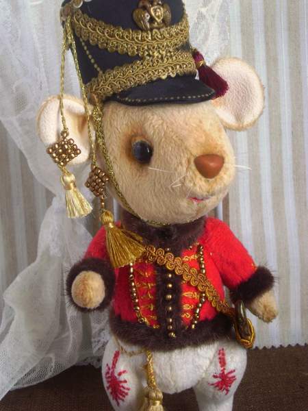 Mouse Hussar by Alina Biliakova - Bear Pile