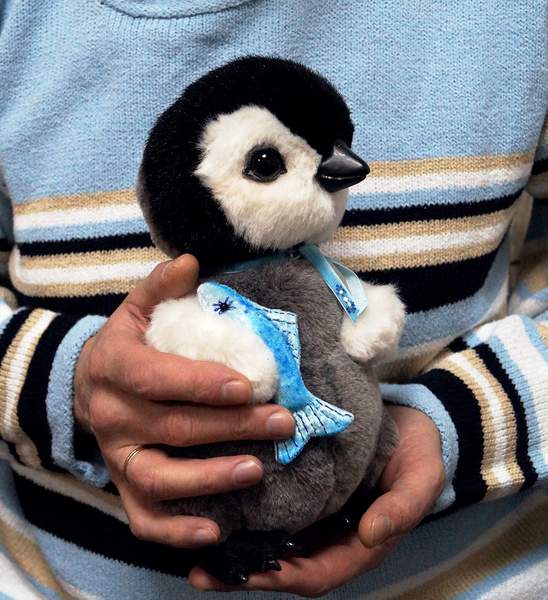 For Pamela. Pepe and Flo, the baby- penguin by Alina Biliakova - Bear Pile