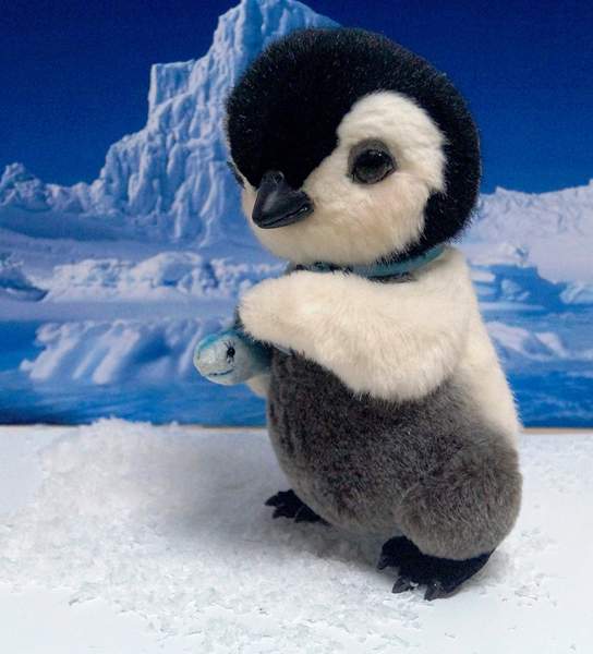 For Pamela. Pepe and Flo, the baby- penguin by Alina Biliakova - Bear Pile