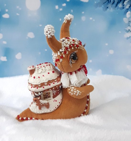 Ginger, the gingerbread snail by Alina Biliakova - Bear Pile
