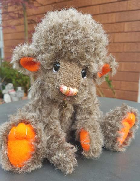 Cinnamon by Shells bears - Bear Pile