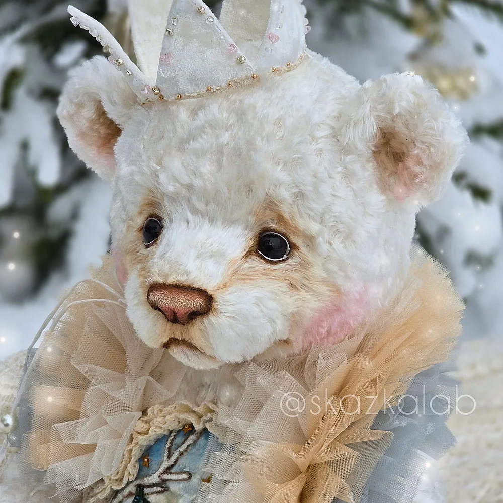 Christmas bear by Victoria Makarova - Bear Pile