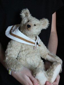 Ridi by Elena Karasenko - Bear Pile