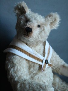 Ridi by Elena Karasenko - Bear Pile