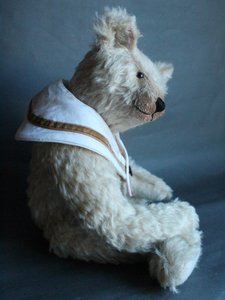 Ridi by Elena Karasenko - Bear Pile