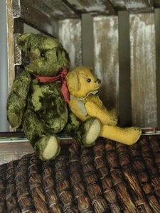 Ridi by Elena Karasenko - Bear Pile