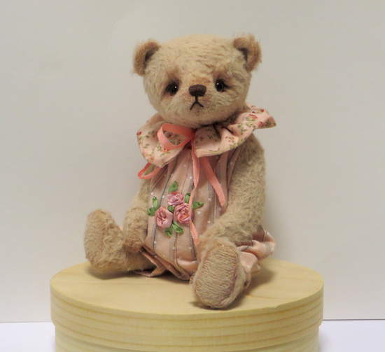 Sweety by Anneli Visnjakova - Bear Pile