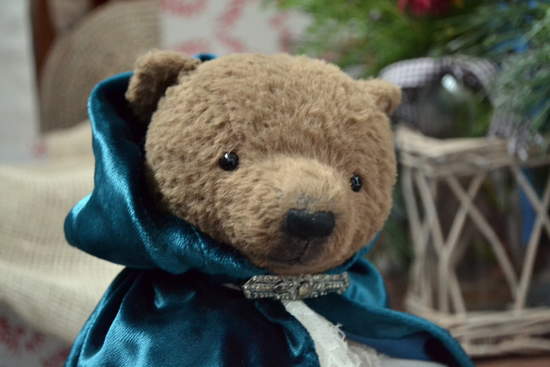 beautiful Freya by Zarina Madi - Bear Pile