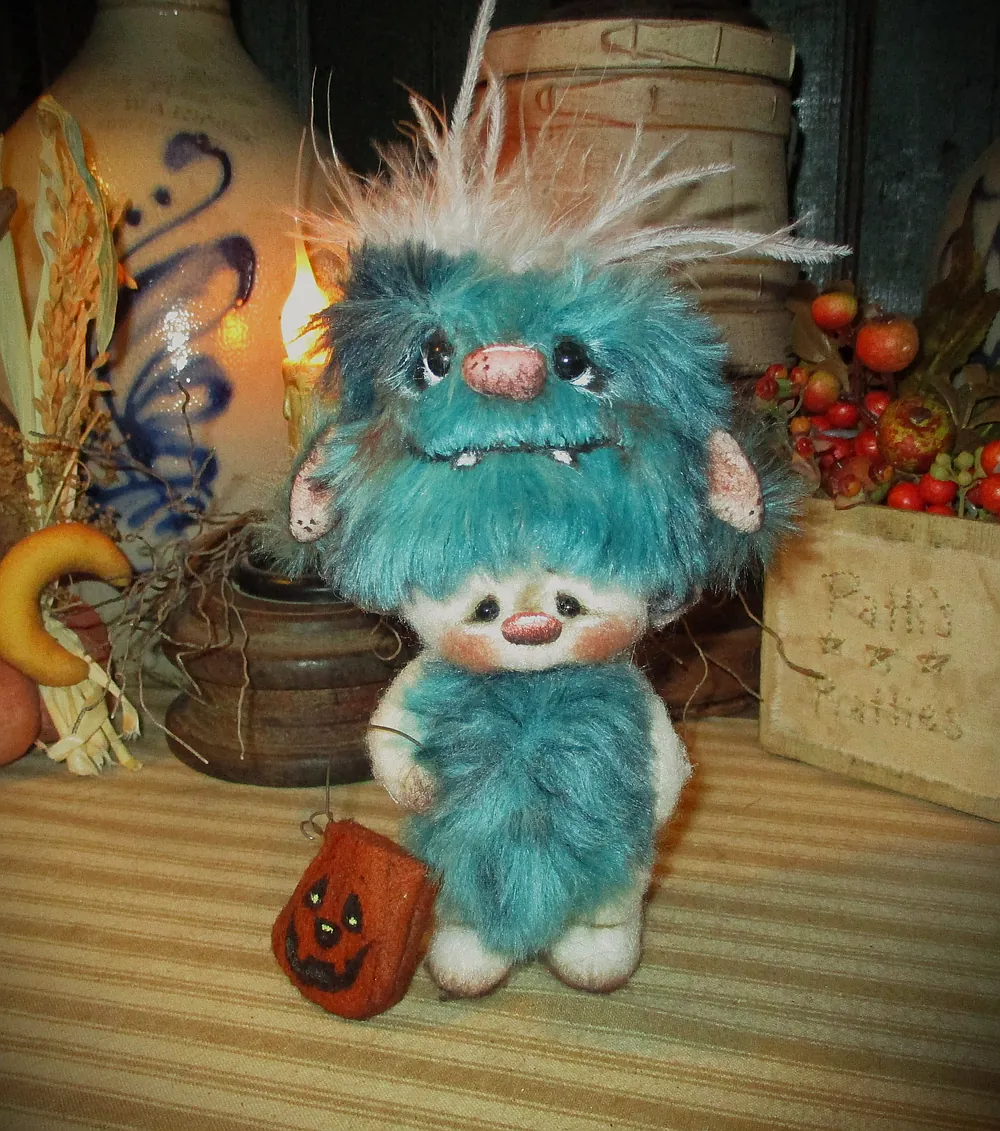Little Moonmee Monster Bear by Patti Sikes of Patti's Ratties - Bear Pile