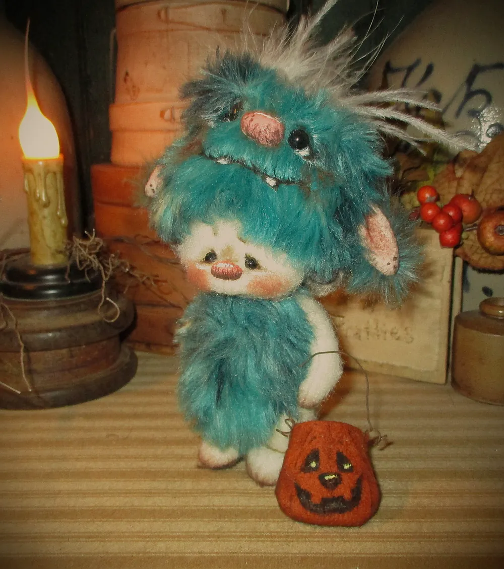 Little Moonmee Monster Bear by Patti Sikes of Patti's Ratties - Bear Pile