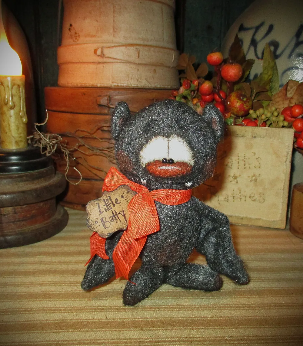 Little Batty by Patti Sikes of Patti's Ratties - Bear Pile
