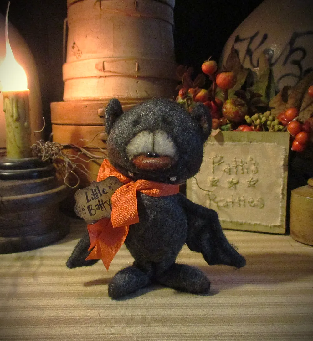 Little Batty by Patti Sikes of Patti's Ratties - Bear Pile