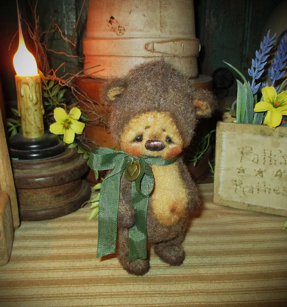 Little Bearett by Patti Sikes of Patti's Ratties - Bear Pile