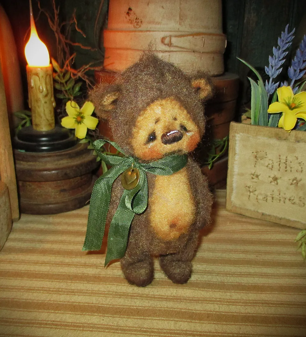 Little Bearett by Patti Sikes of Patti's Ratties - Bear Pile